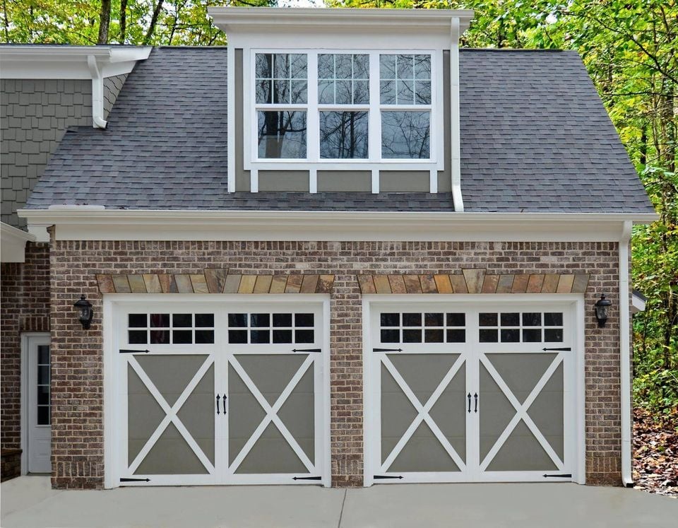 How to Pick Garage Door Windows