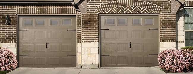 Your Garage Door Guide for Colonial-Style Homes